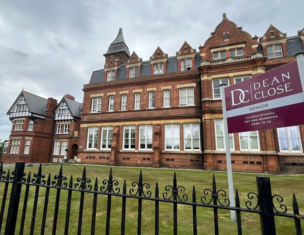 Dean Close Schools - частная школа-пансион в Англии для 3-18 лет ...